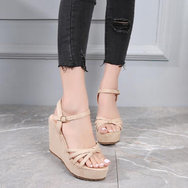 petite wedges